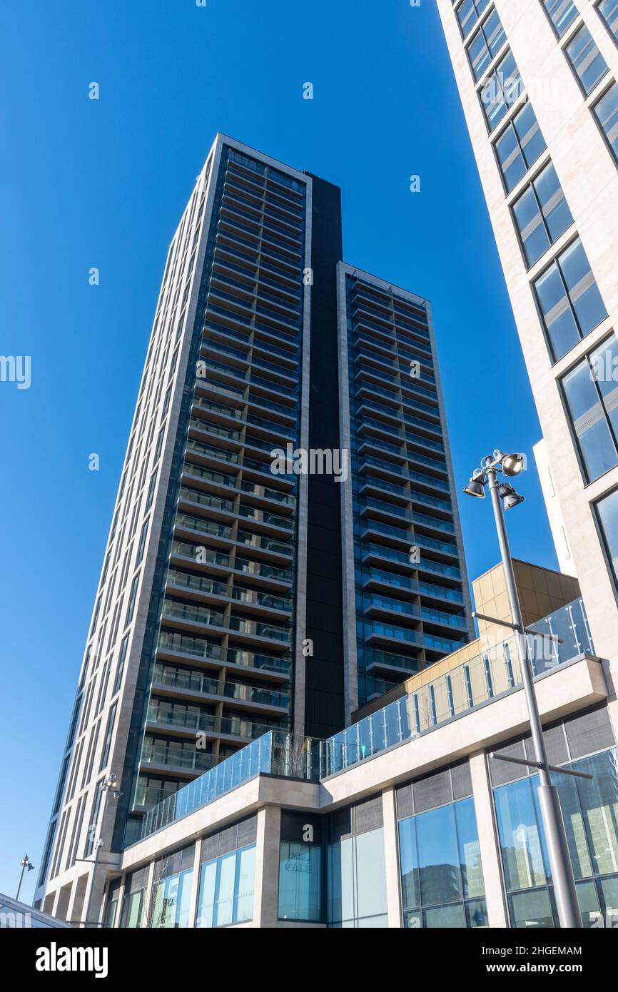 High rise tower blocks town centre hi-res stock photography and images ...