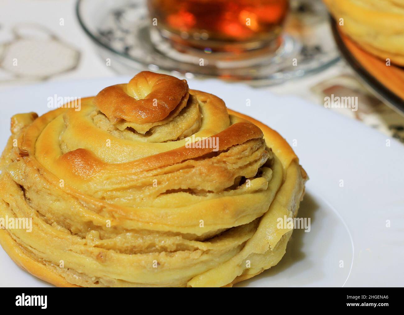 Tahinli çörek - sweet buns with tahini (sesame paste). National Turkish ...