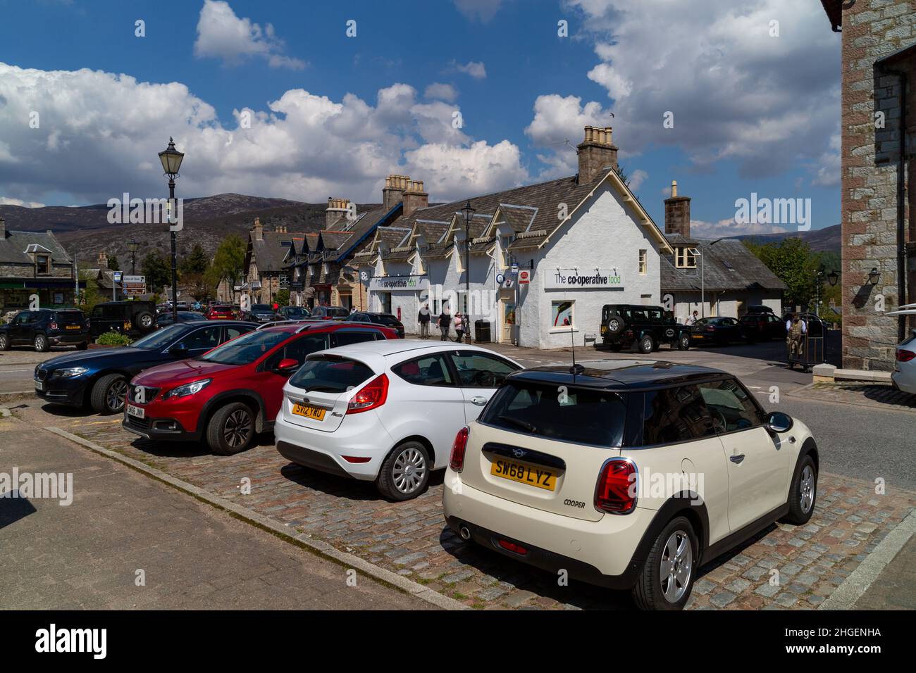 Braemar town centre, Scotland UK Stock Photo - Alamy