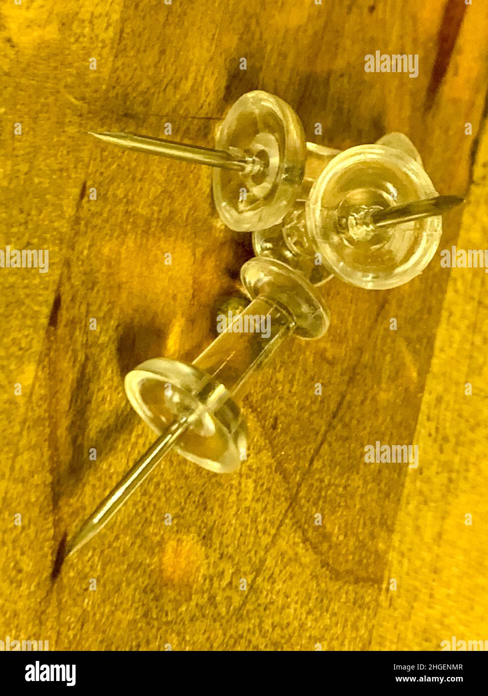 Memo push pin hi-res stock photography and images - Alamy