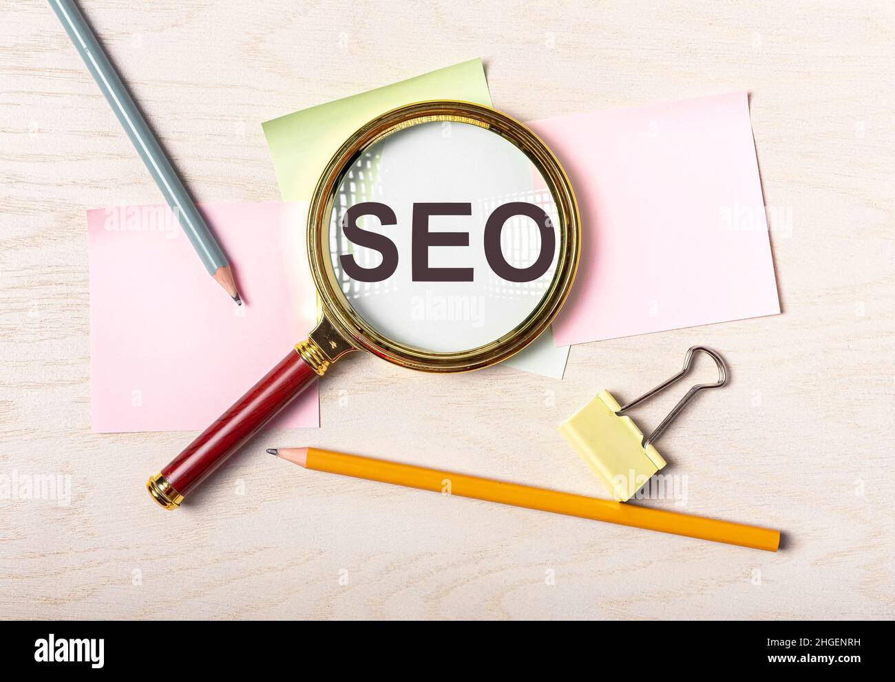 SEO acronym. Search engine optimization concept and magnifier Stock ...