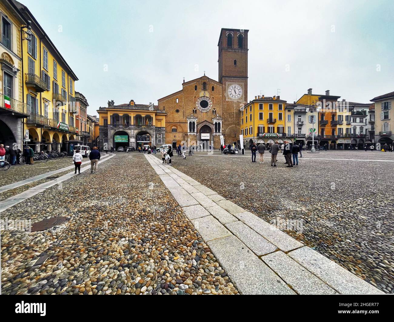 Lodi, Italy - 21 october 2021: city center main square Stock Photo - Alamy