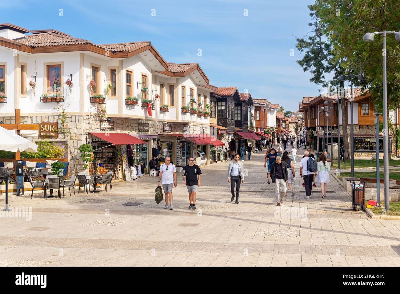 Manavgat, Turkey - November 13, 2021: street with shops and restaurants ...