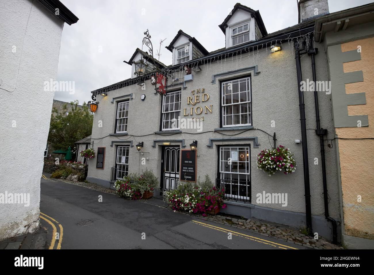 the red lion inn hawkshead village lake district, cumbria, england, uk ...