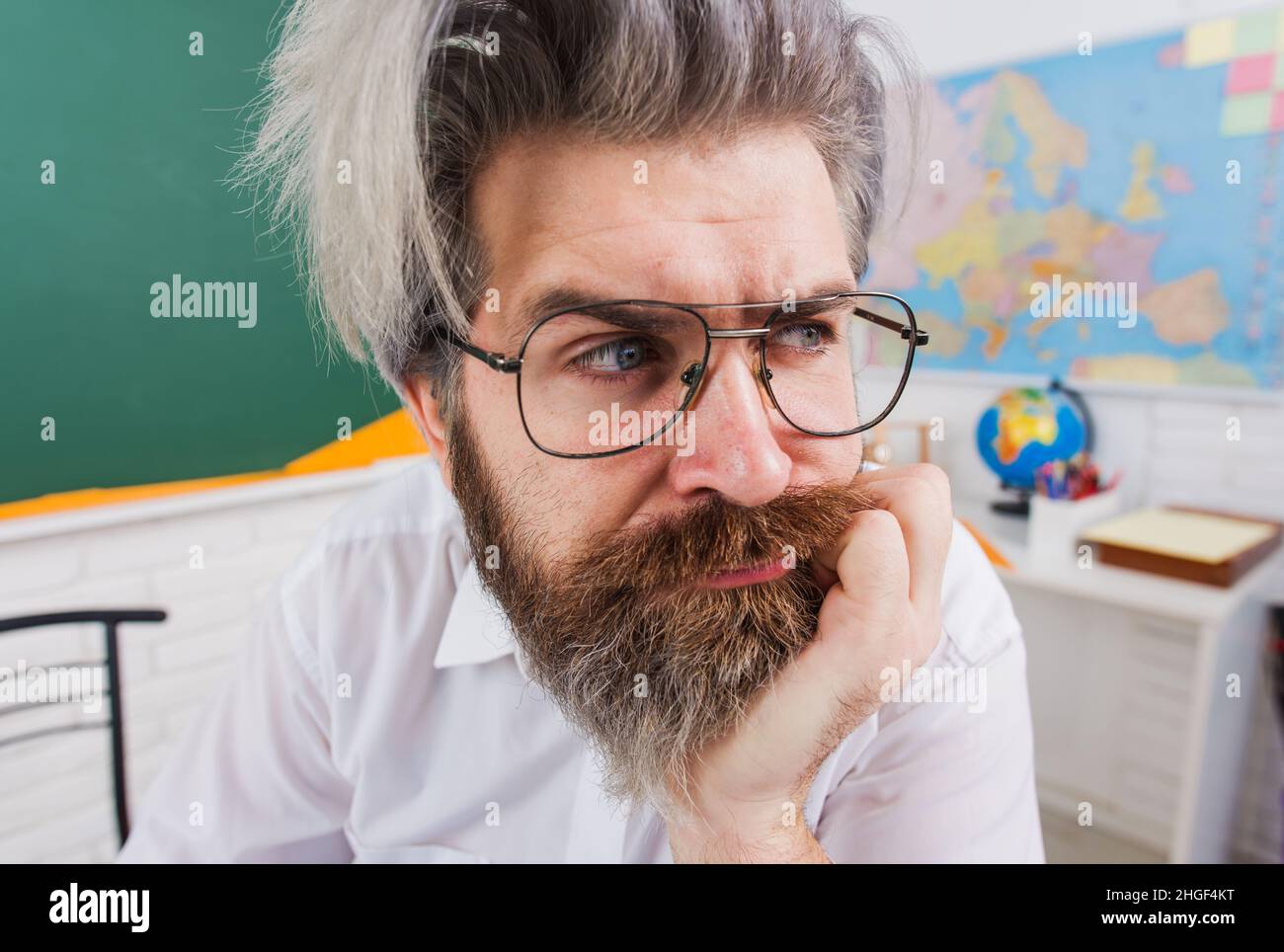 Teacher classroom whiteboard hi-res stock photography and images - Alamy