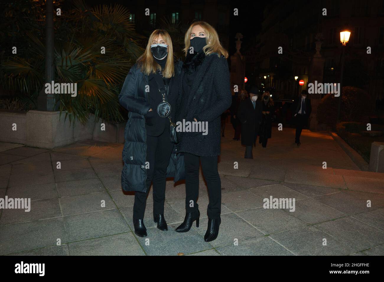 Norma Duval and niece arrive at Santa Barbara church for the funeral of ...