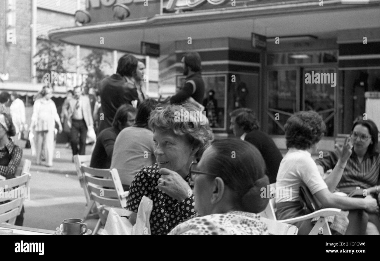 Street cafe, Frankfurt, Germany, September 1976 Stock Photo - Alamy