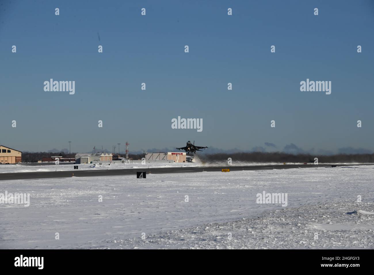 An F-16 fighting falcon from 148th Fighter Wing, Minnesota Air National ...