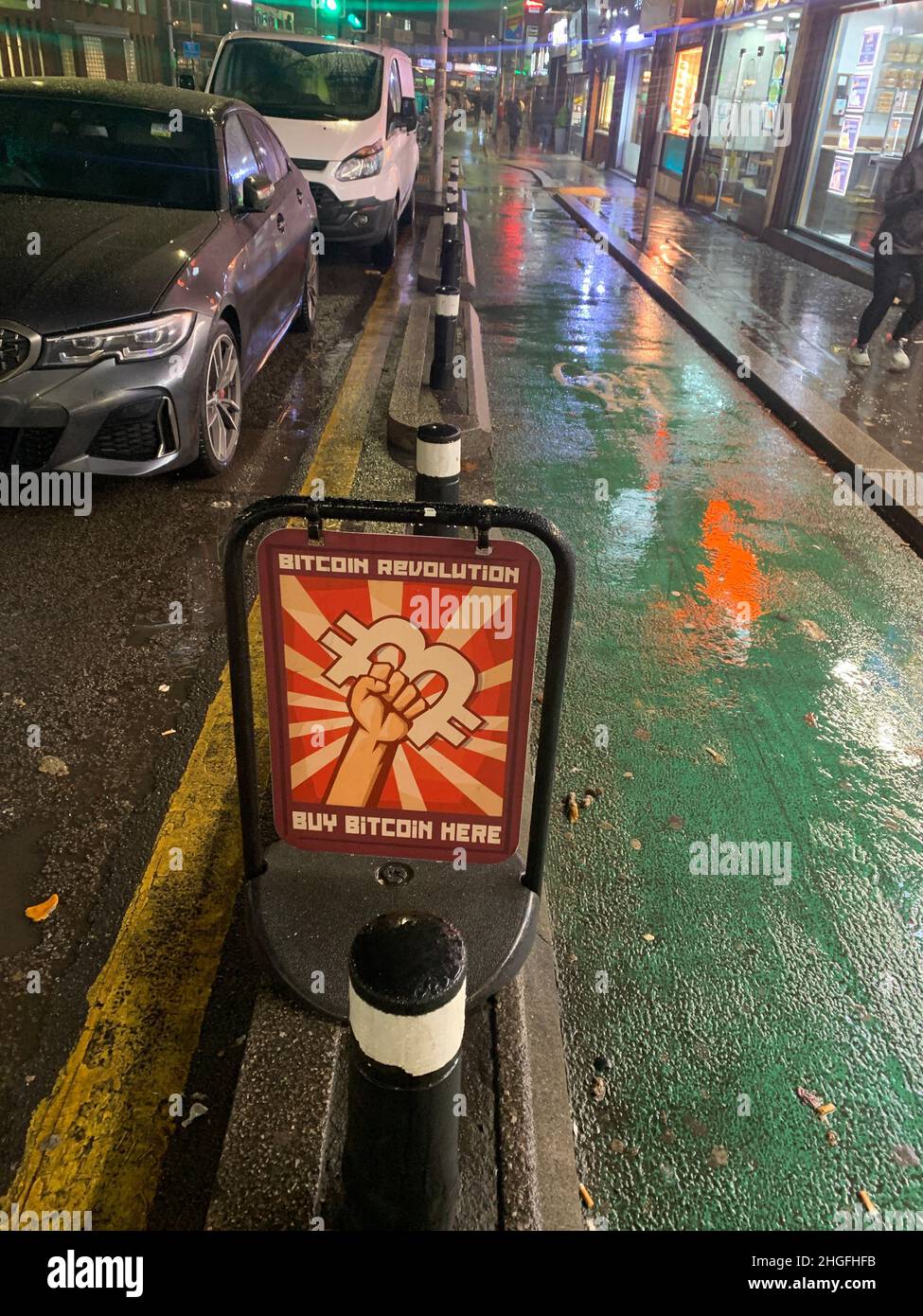 Sell bitcoin hi-res stock photography and images - Alamy