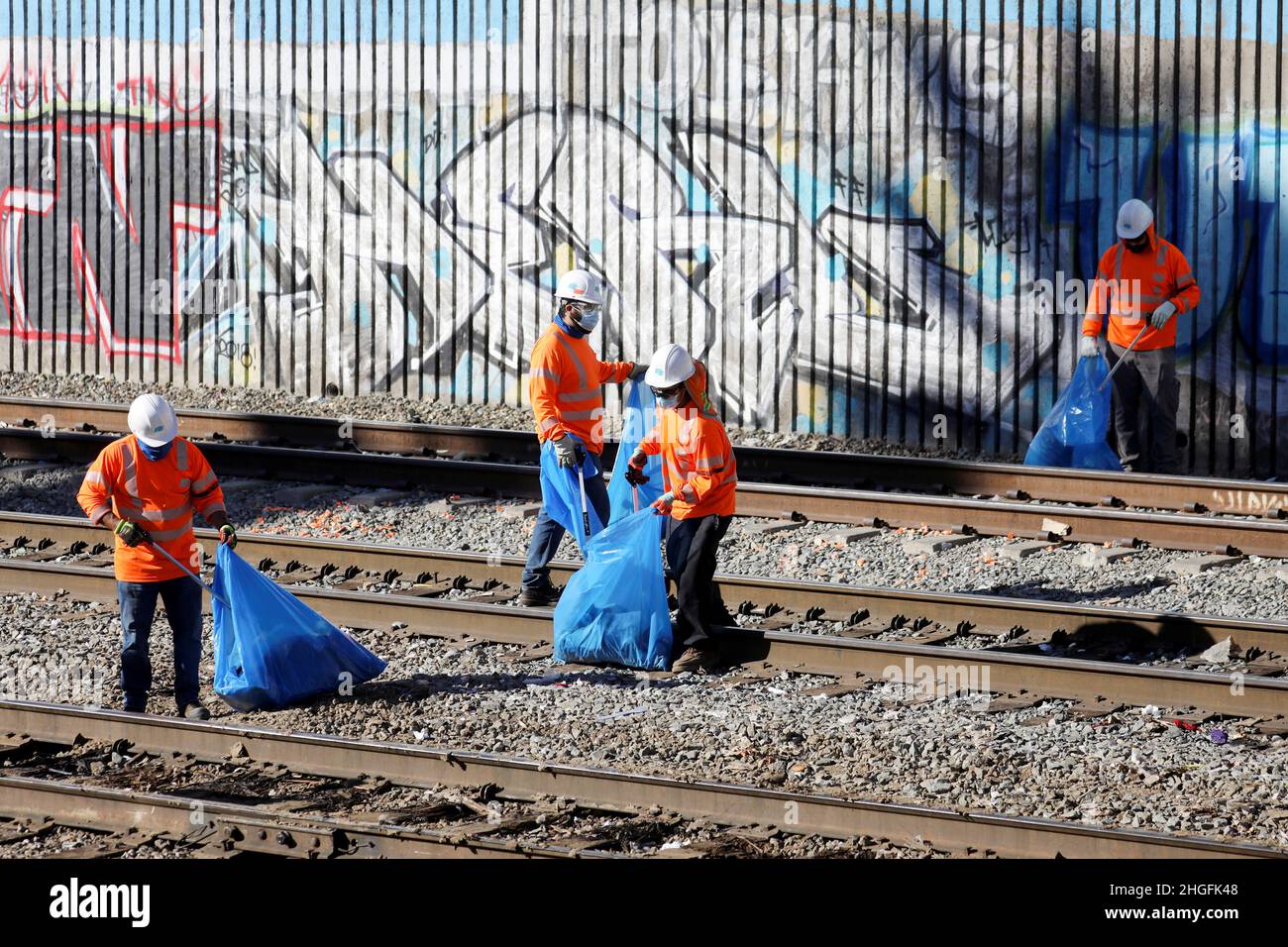 Caltrans workers hi-res stock photography and images - Alamy