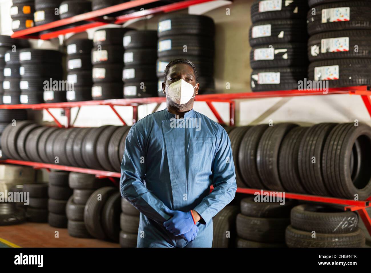 American auto mechanic hi-res stock photography and images - Alamy
