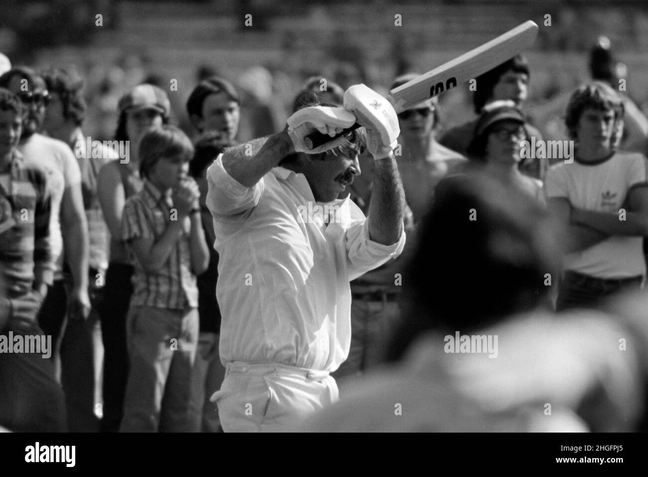 Rodney Marsh (Australia) pre-game warm-up,England vs Australia, 5th ...