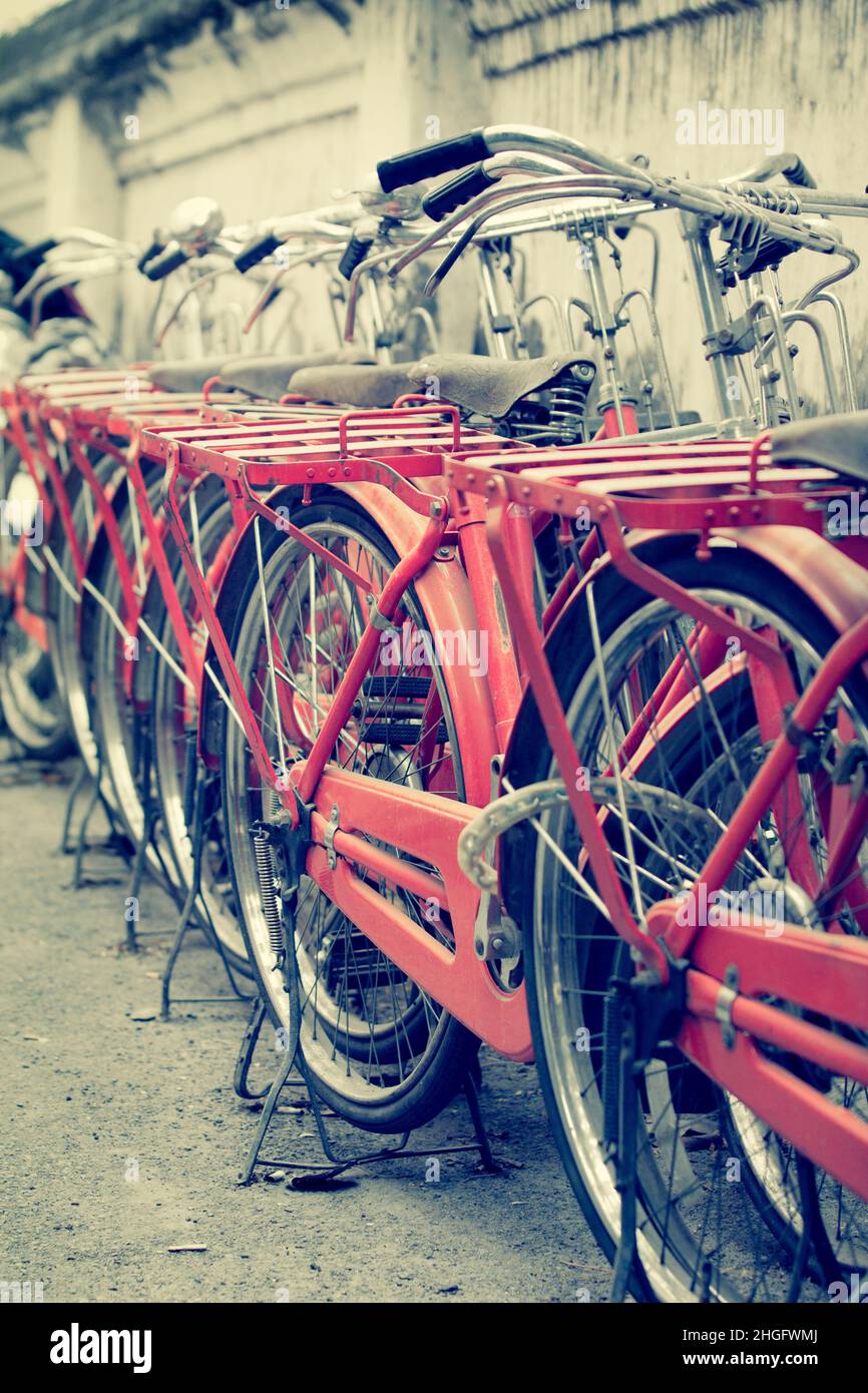 red retro bicycle Stock Photo - Alamy