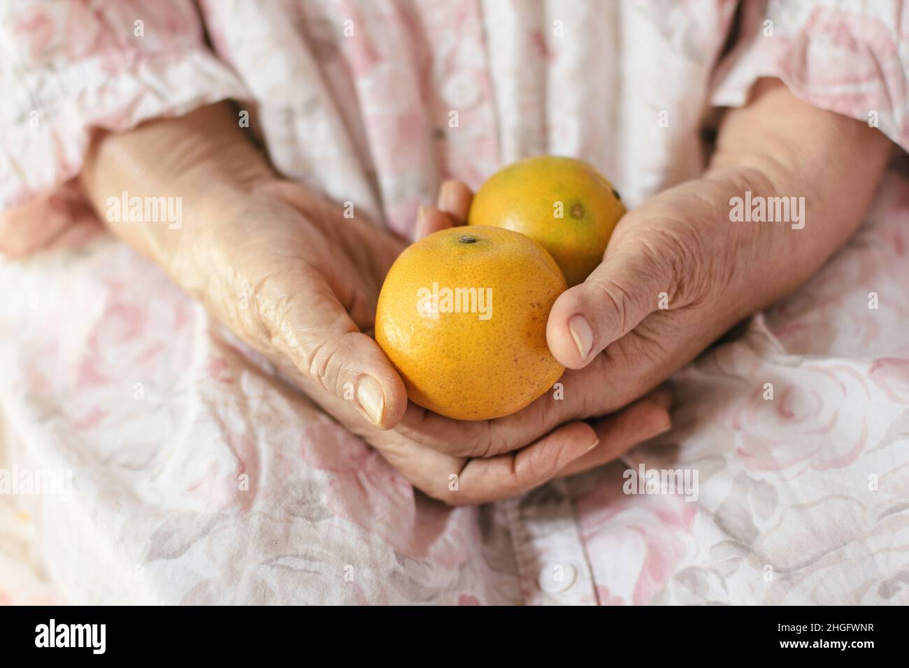 Chinese orange hi-res stock photography and images - Alamy