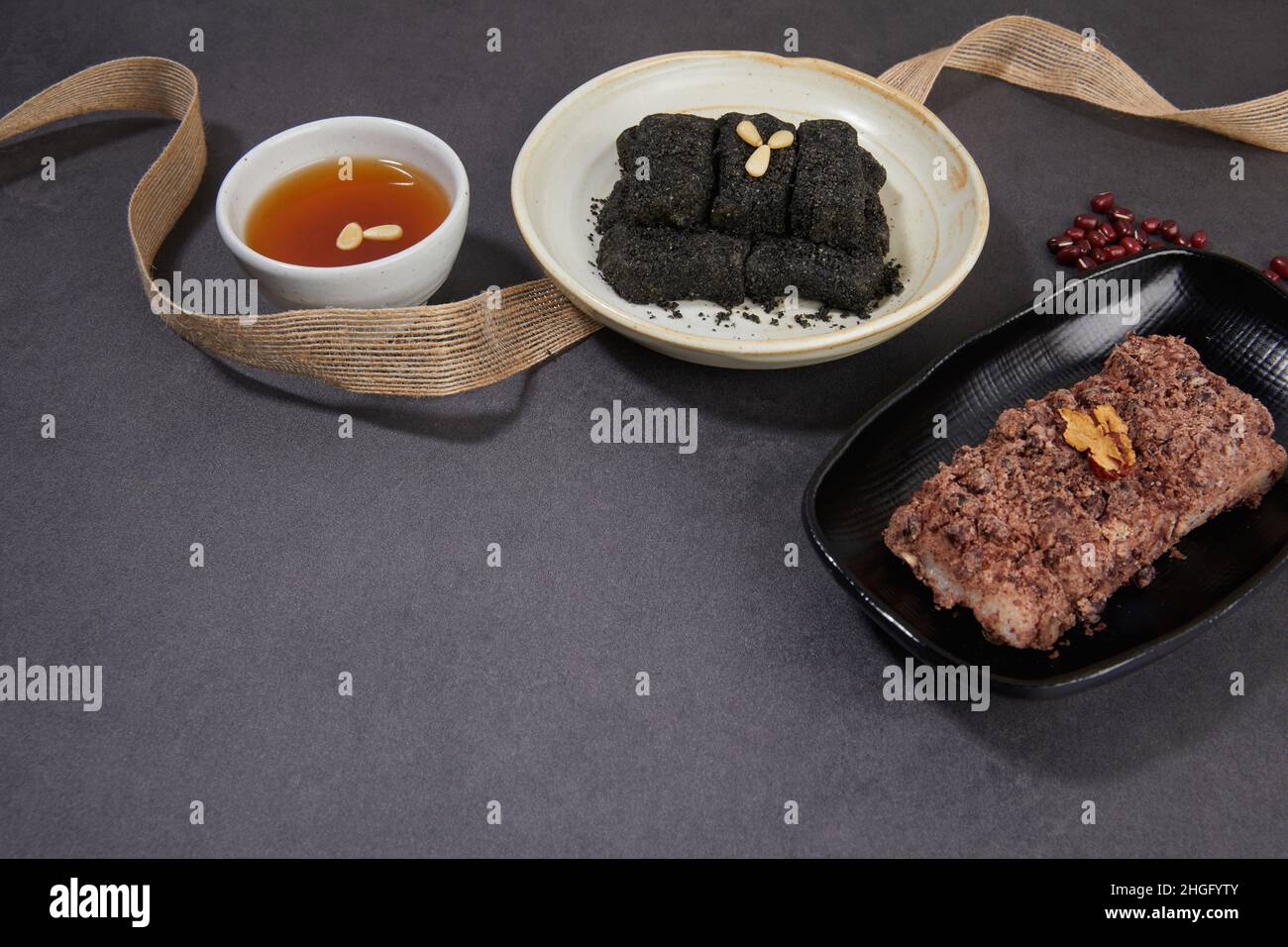 korean traditional dessert, black bean rice cake and Injeolmi Stock ...