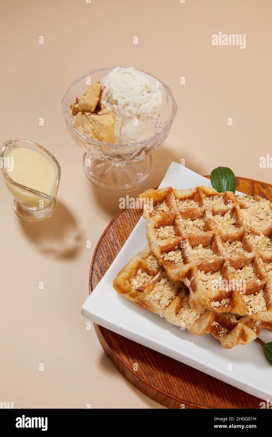 croiffle and ice cream Stock Photo - Alamy