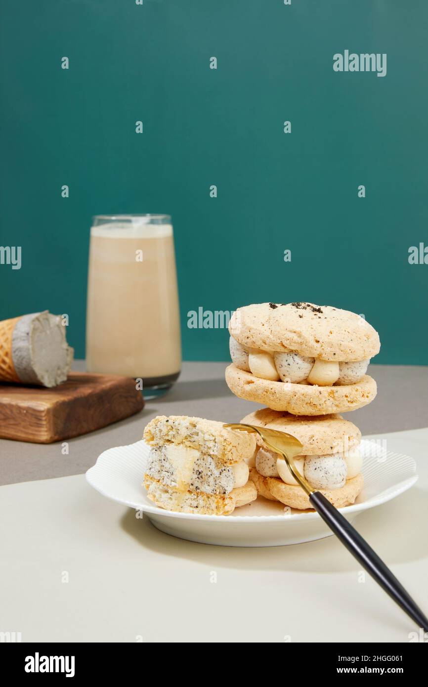 Black sesame latte hi-res stock photography and images - Alamy