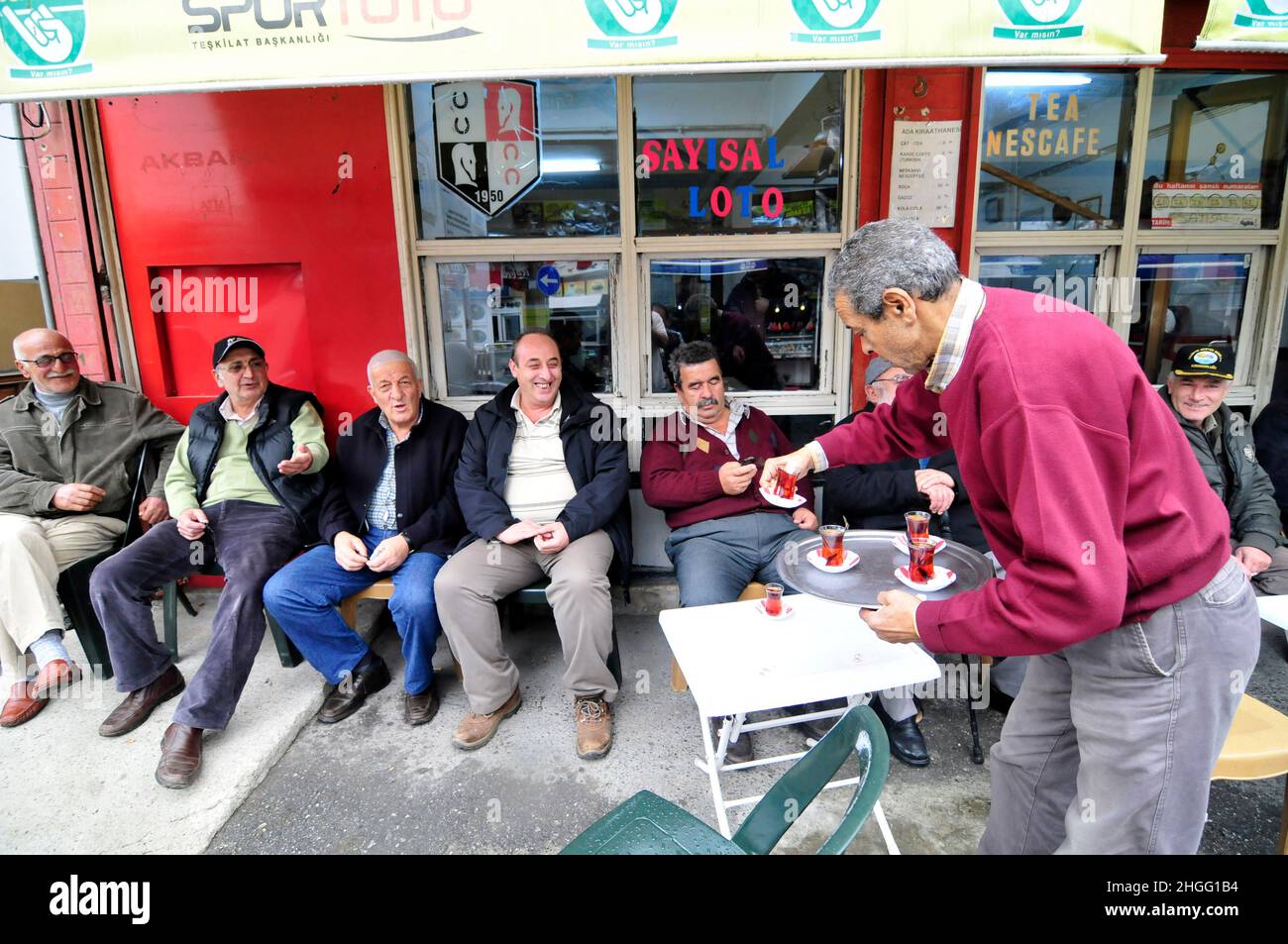 Turkish man drinking Turkish tea in Istanbul, Turkey Stock Photo - Alamy