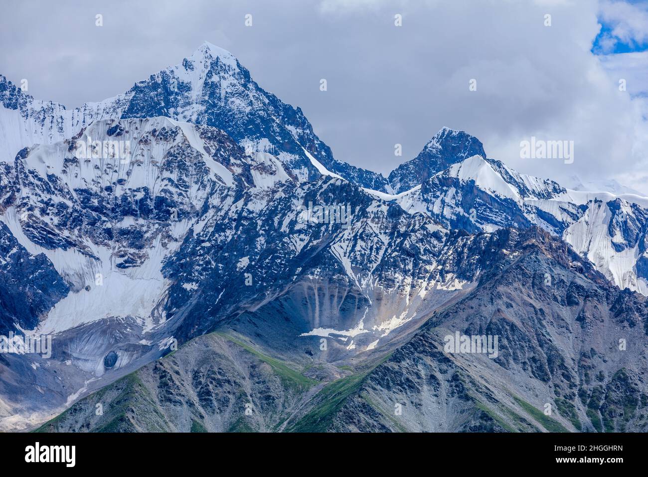 White glaciers in the Tianshan Mountains,Xinjiang,China Stock Photo - Alamy