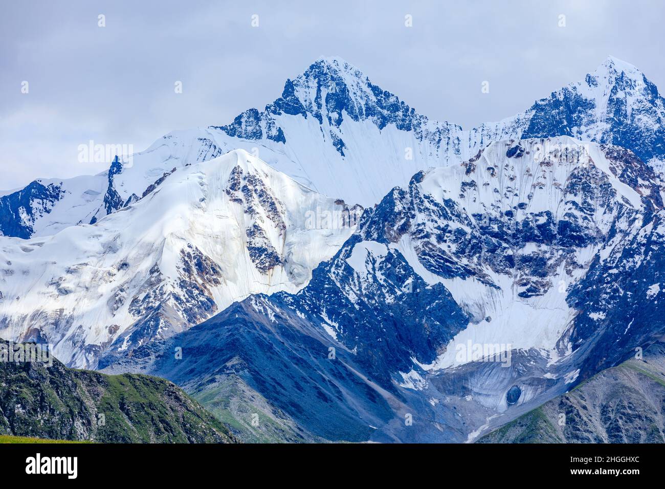 White glaciers in the Tianshan Mountains,Xinjiang,China Stock Photo - Alamy