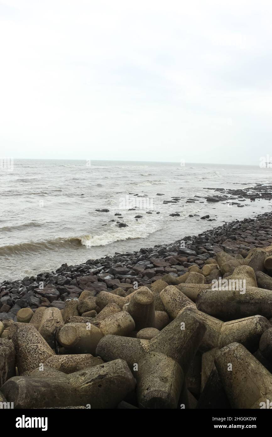the marine line seaside of Mumbai, Maharashtra, India Stock Photo - Alamy