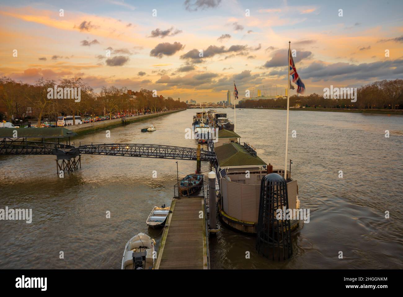 Albert Bridge, London Albert Bridge is a road bridge over the Tideway ...