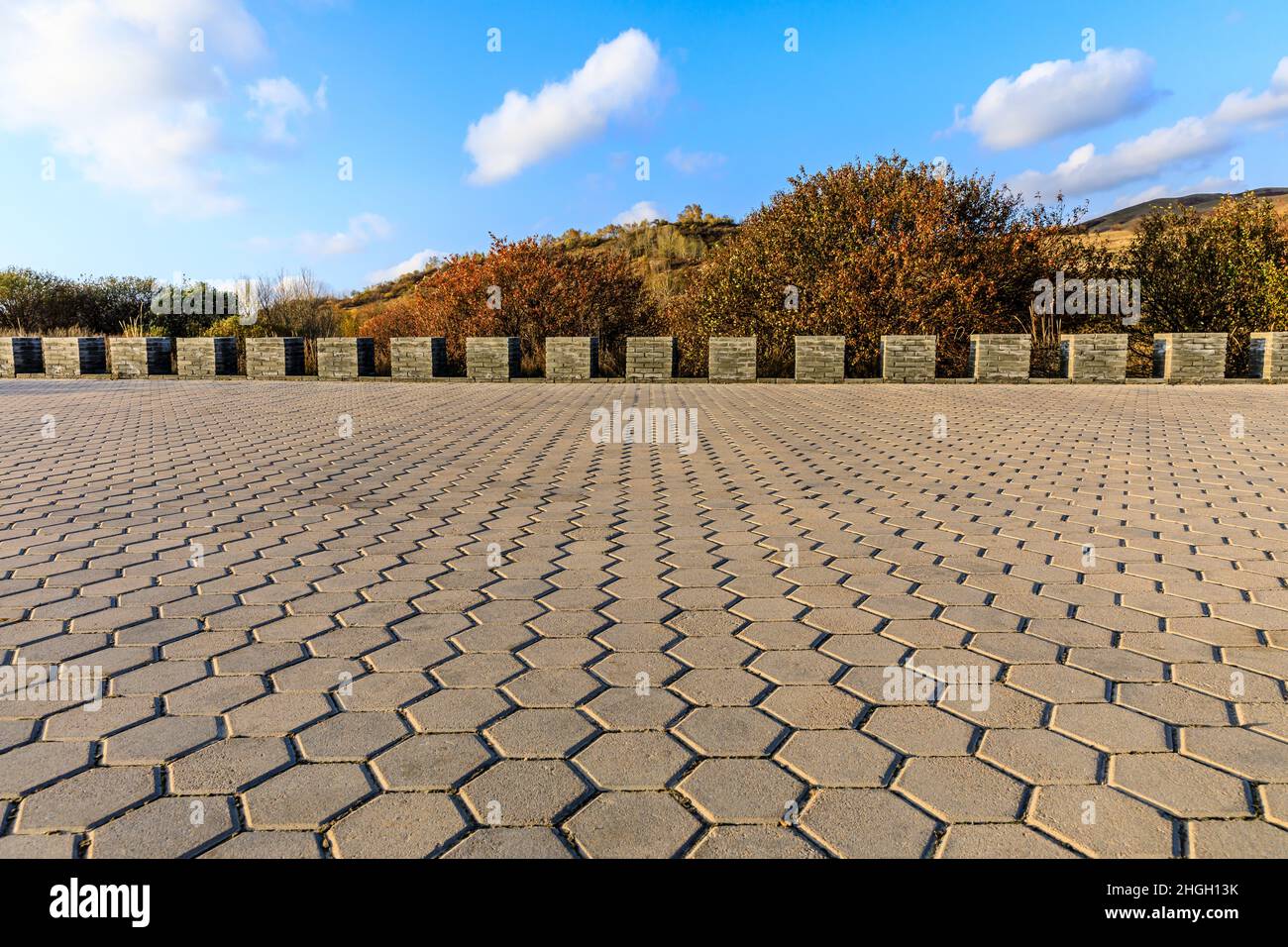 Square view under bridge hi-res stock photography and images - Alamy