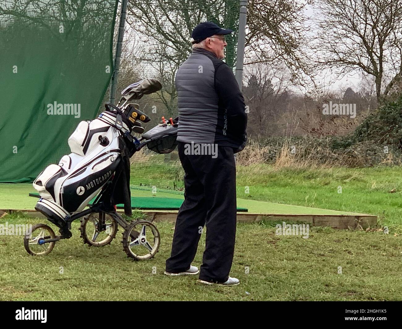 Overstone Golf club Northampton UK net netting green golf bag golfer ...