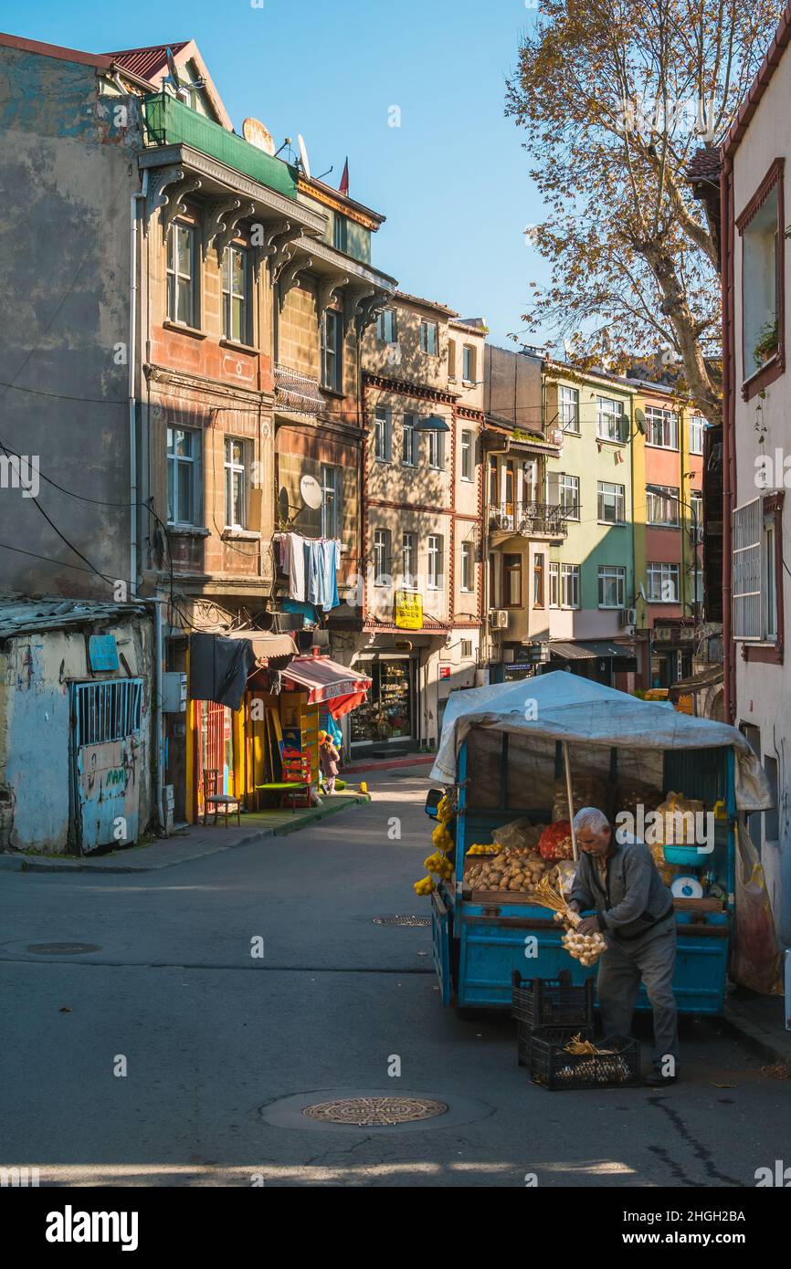 Fruit seller with its fruit stall in the streets of Istanbul - Street ...
