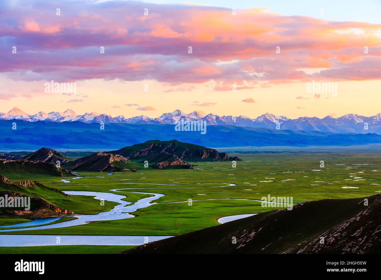 Bayinbuluke grassland landscape hi-res stock photography and images - Alamy