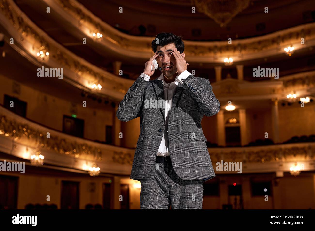 Man speaking public afraid hi-res stock photography and images - Alamy