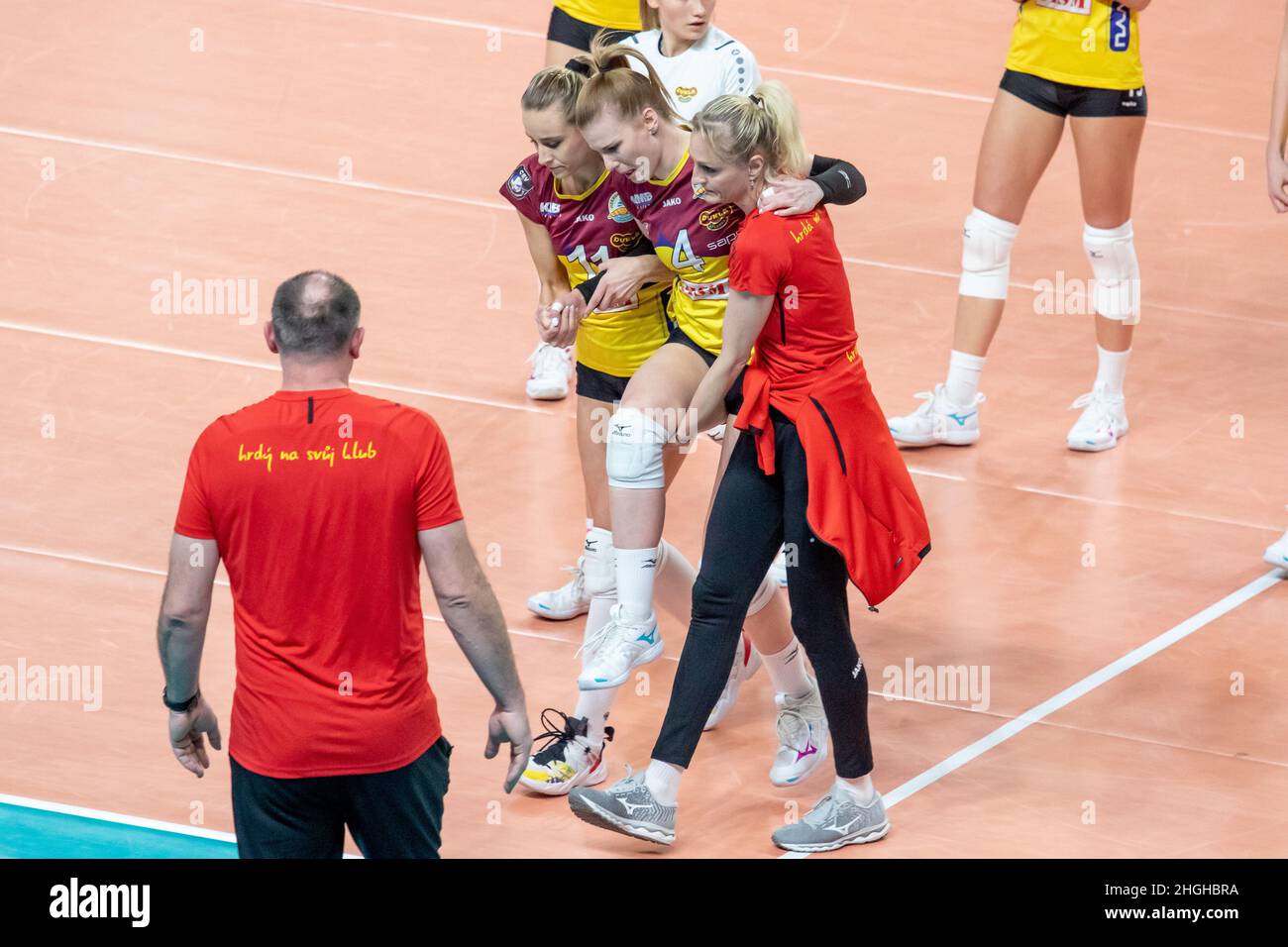 Volleyball injury hi-res stock photography and images - Alamy