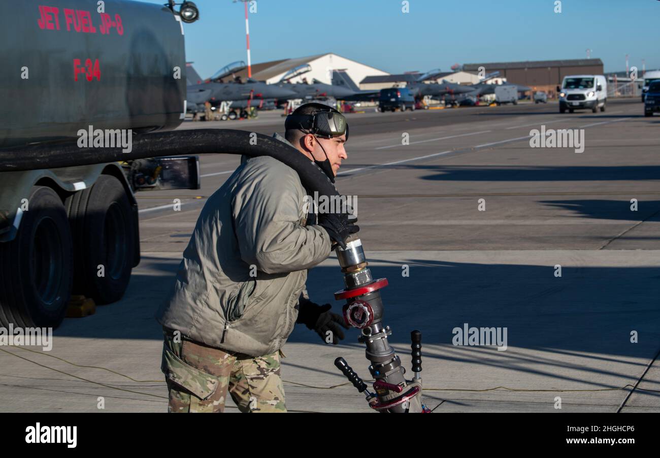 48th logistics readiness squadron hi-res stock photography and images ...
