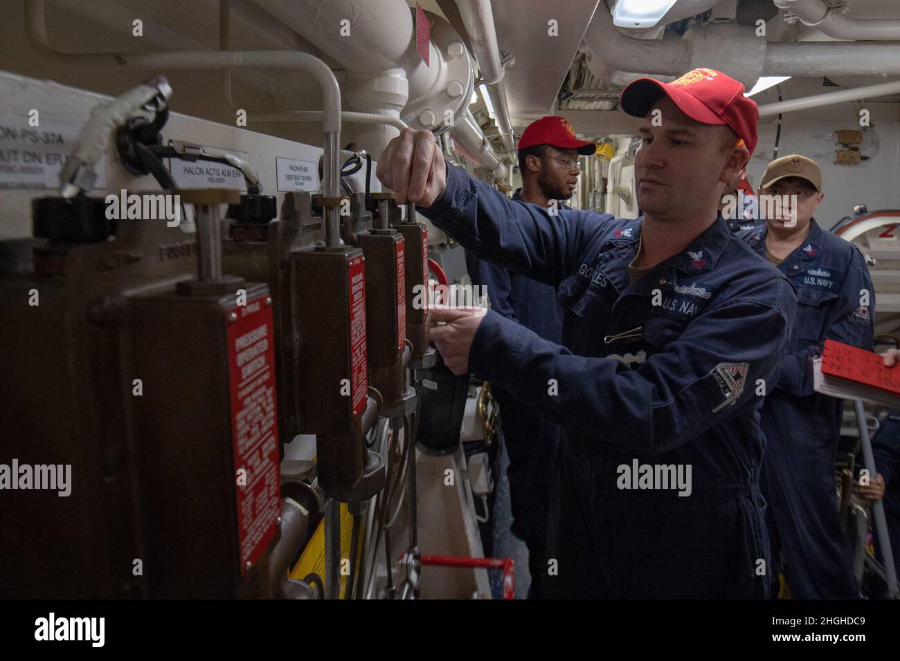 220115-N-MR124-1106 SOUTH CHINA SEA (Jan. 15, 2022) Damage Controlman ...