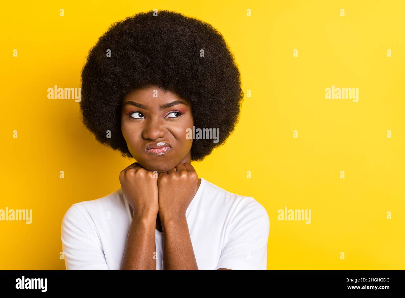 Photo of unhappy sad dark skin young woman look empty space bad mood ...