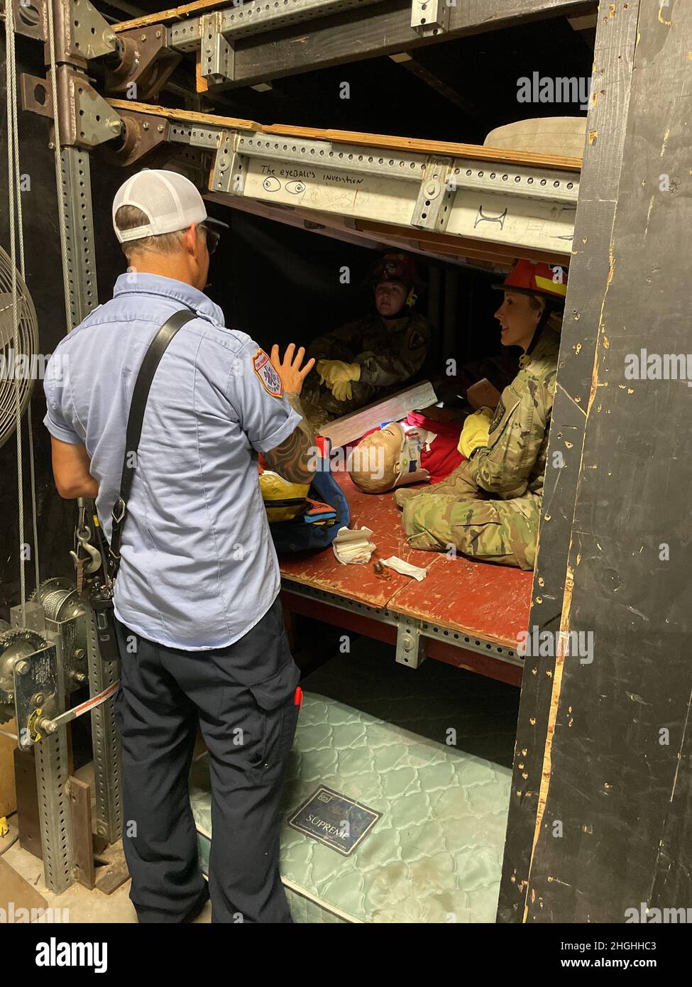 U.S. Army Soldiers conduct search and rescue training alongside FDNY ...