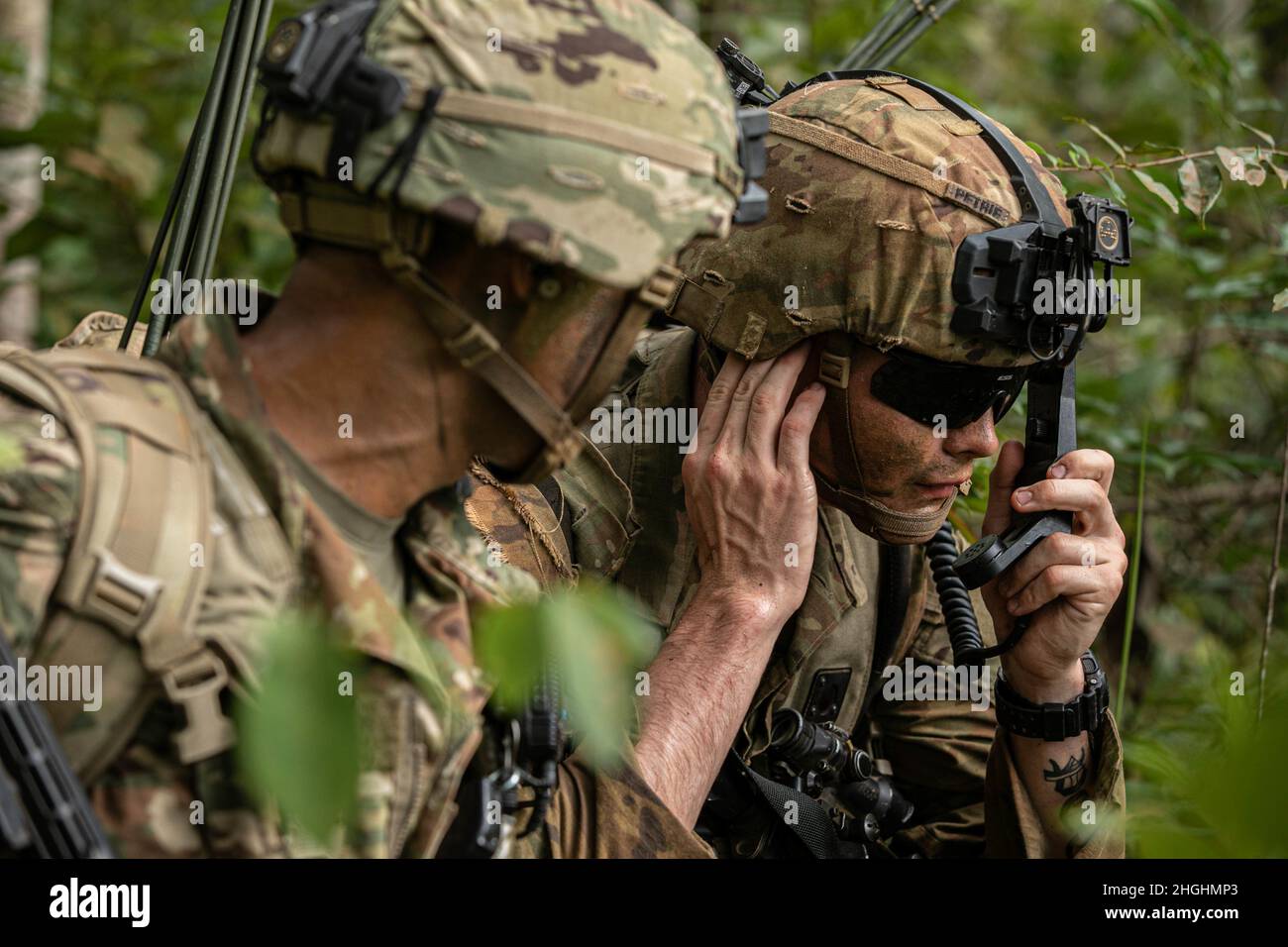 U.S. Army Soldiers with 1st Battalion, 21st Infantry Regiment, 25th ...