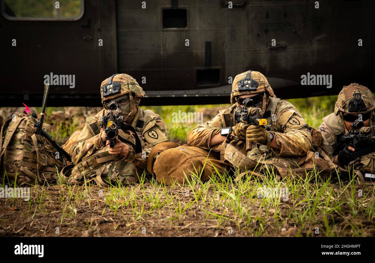 U.S. Army Soldiers with 1st Battalion, 21st Infantry Regiment, 2nd ...