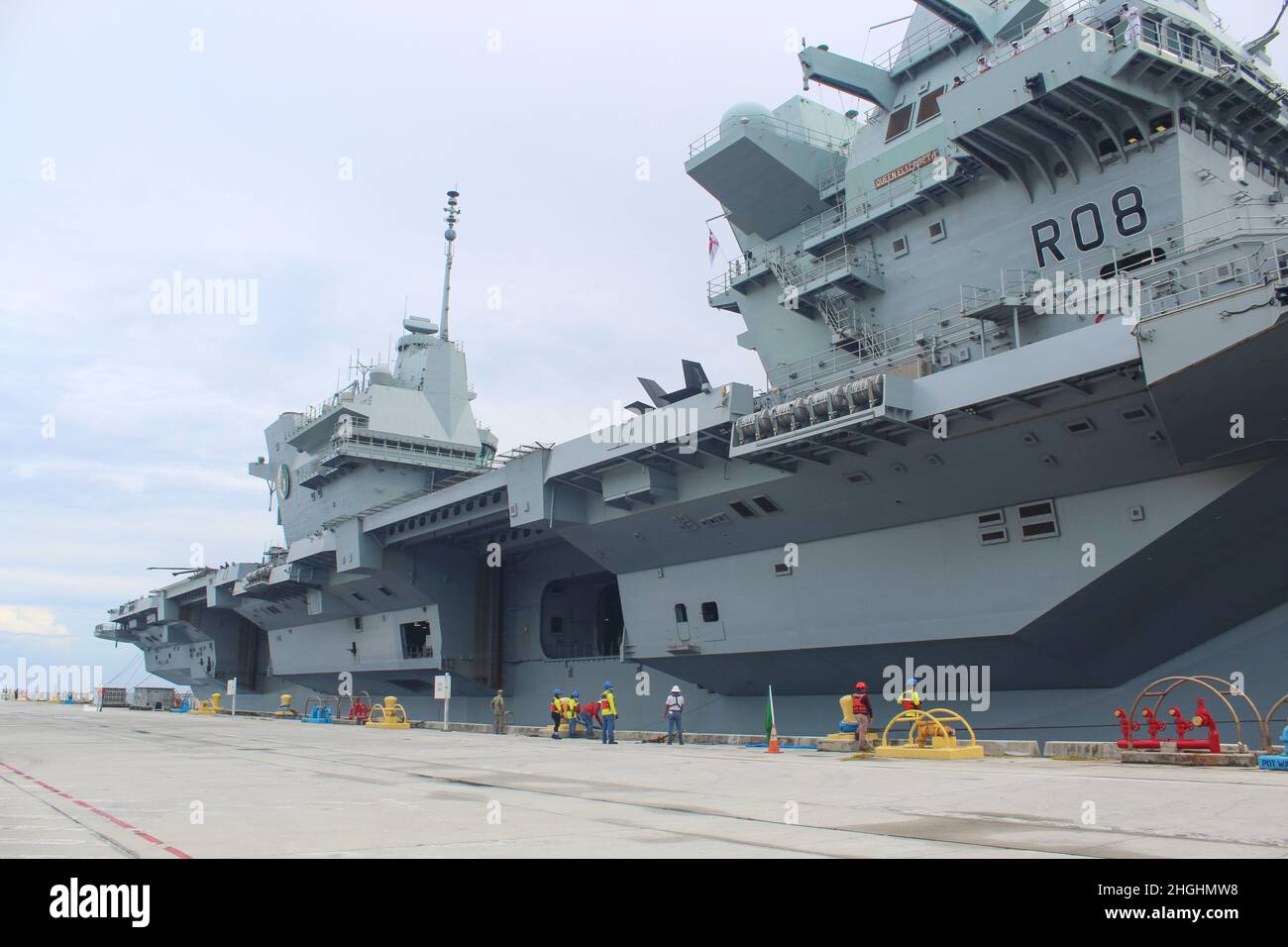 SANTA RITA, Guam (Aug. 6, 2021) - HMS Queen Elizabeth pulled into Apra ...