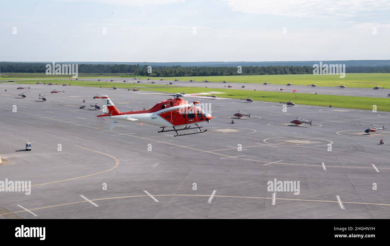 MILTON, Fla. (Aug. 6, 2021) The Navy’s first TH-73A Thrasher arrives at ...