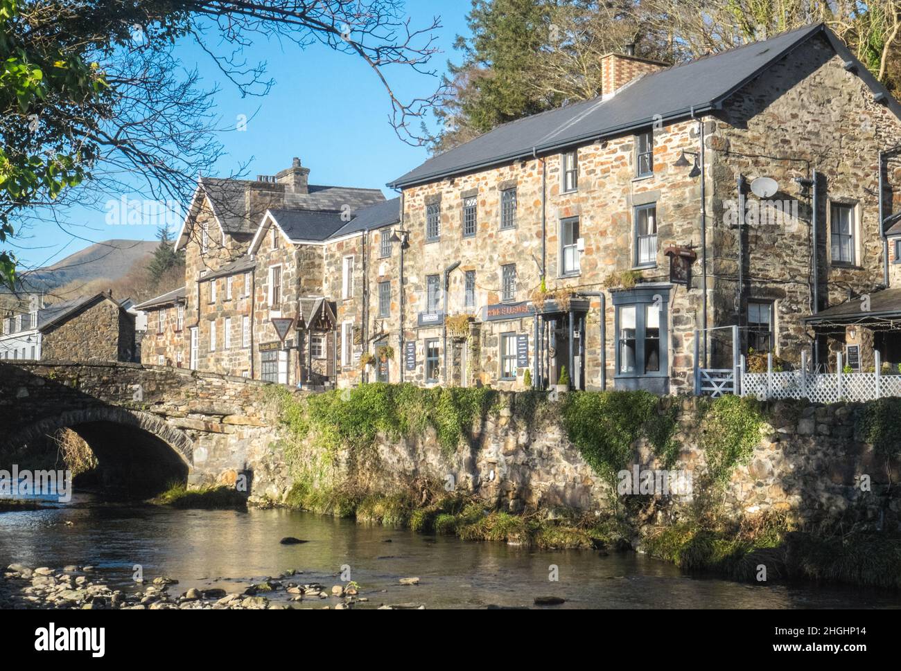 Prince Llewelyn,pub,hotel,Housing,property,buildings,in,Beddgelert,an ...