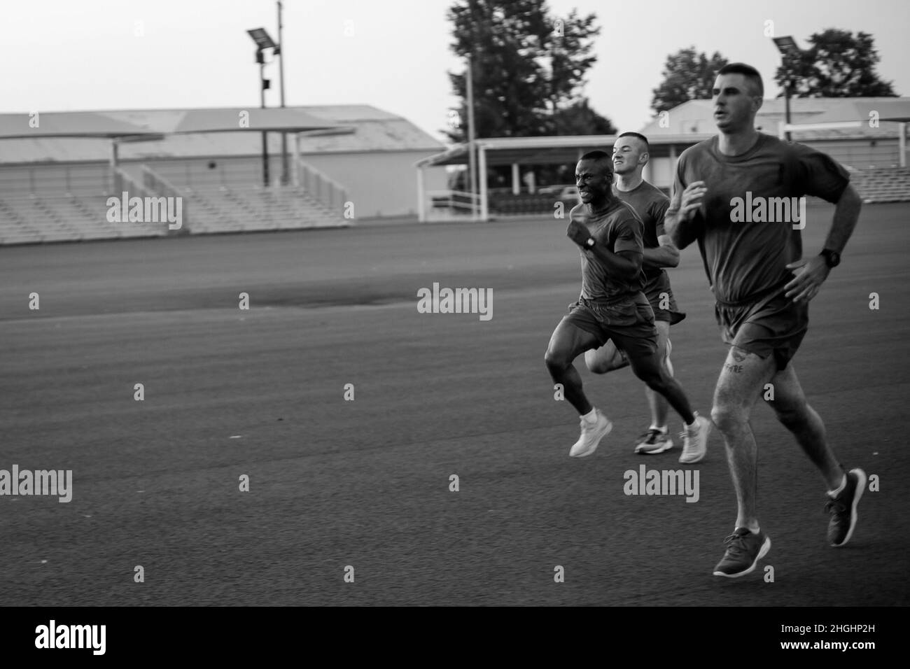 U.S. Marine Corps officer candidates conduct final Physical Fitness ...