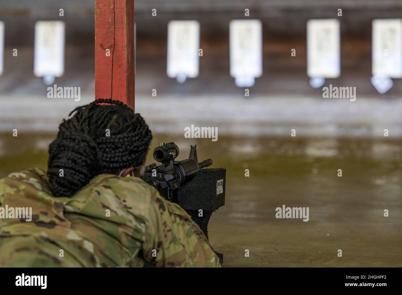 Rifle shooting from prone position hi-res stock photography and images ...