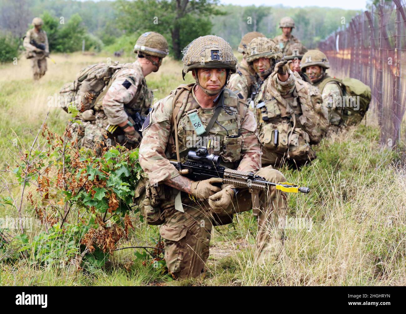 British soldiers with the 4th Battalion, Parachute Regiment (4 PARA ...