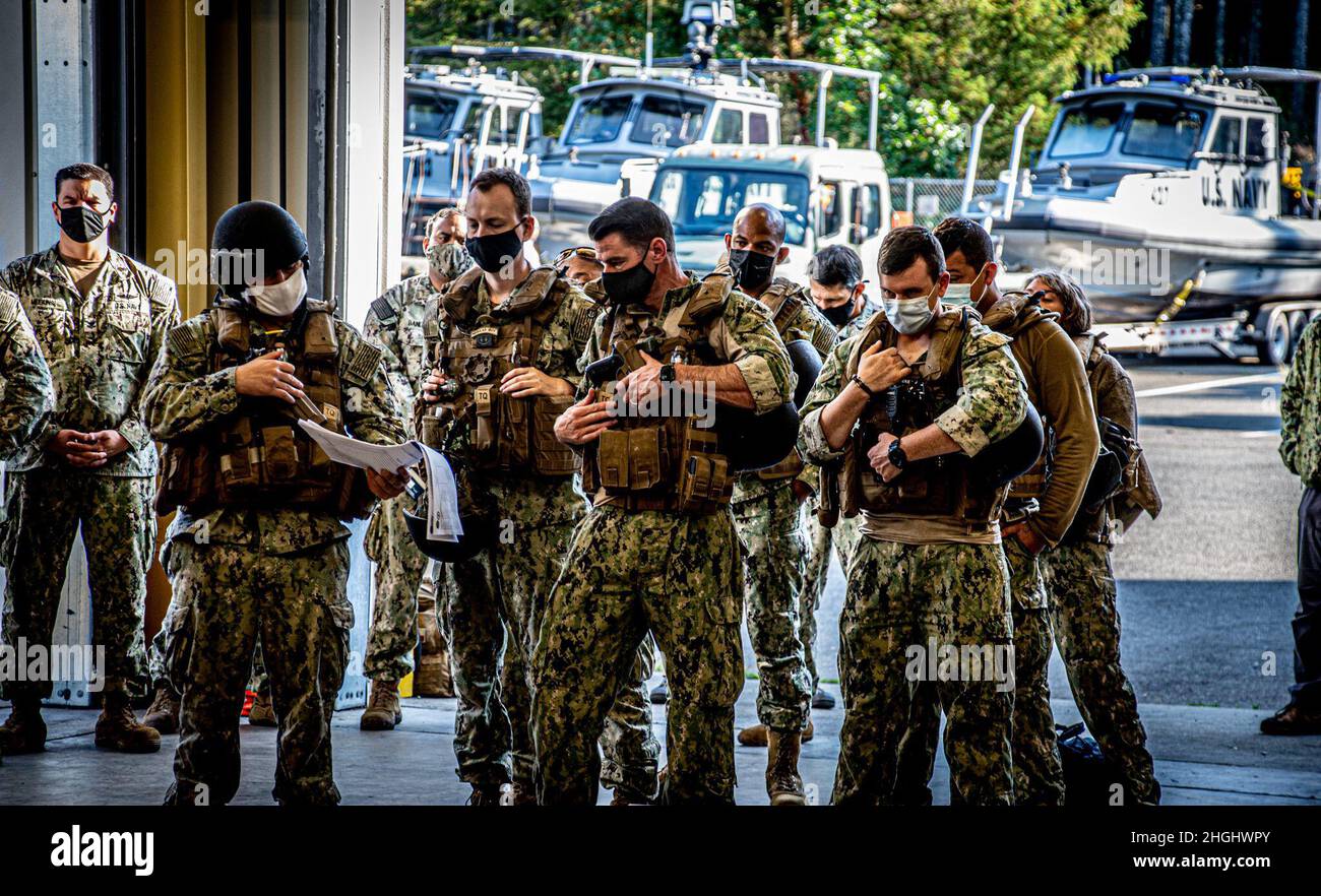 Maritime security level hi-res stock photography and images - Alamy