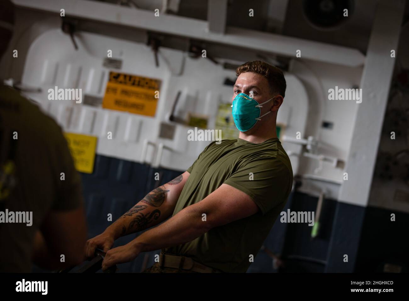 Navy logistics specialist 3rd class hi-res stock photography and images ...