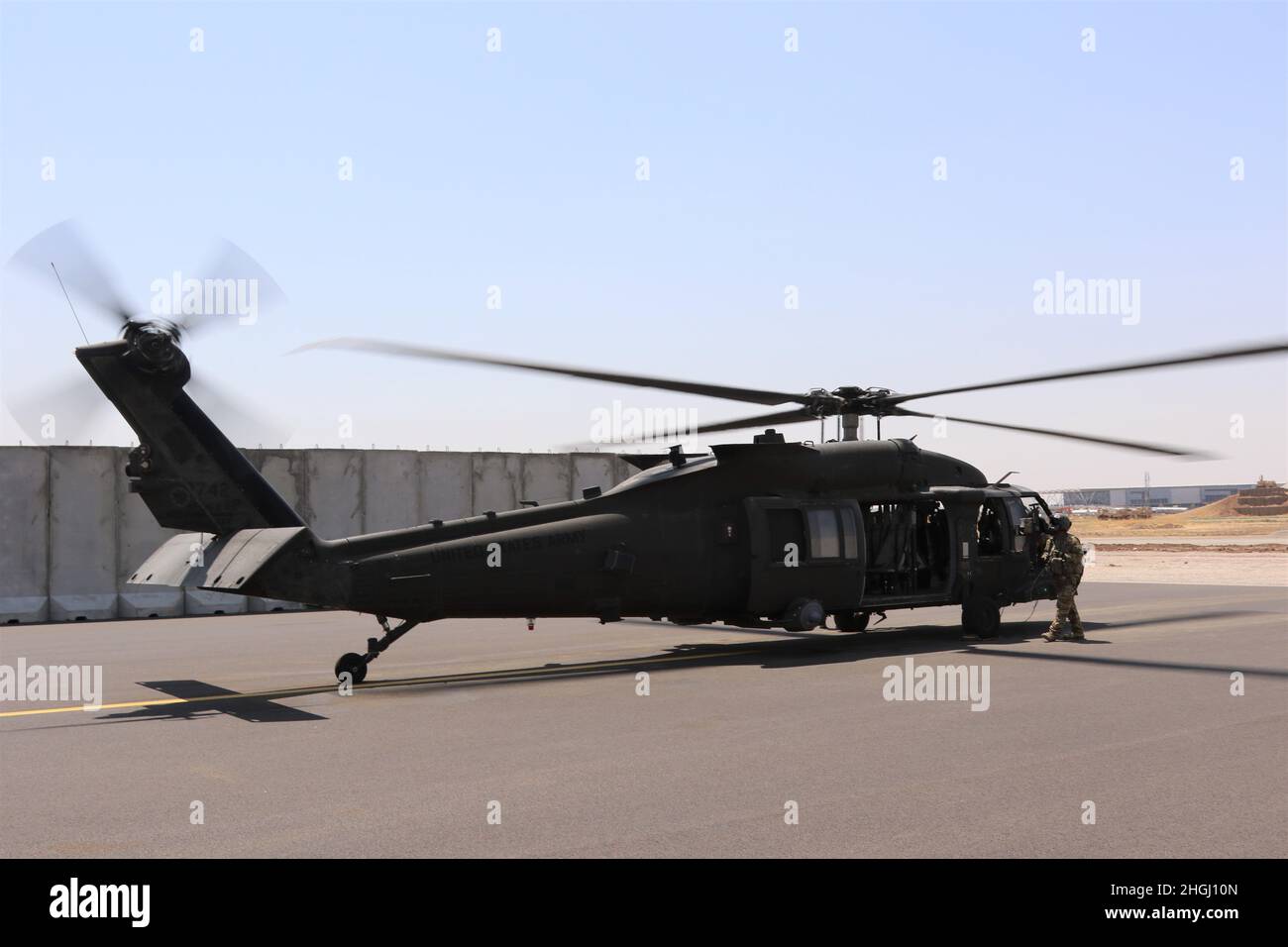 A UH-60 Black Hawk helicopter from C Company, 1st Assault Helicopter ...
