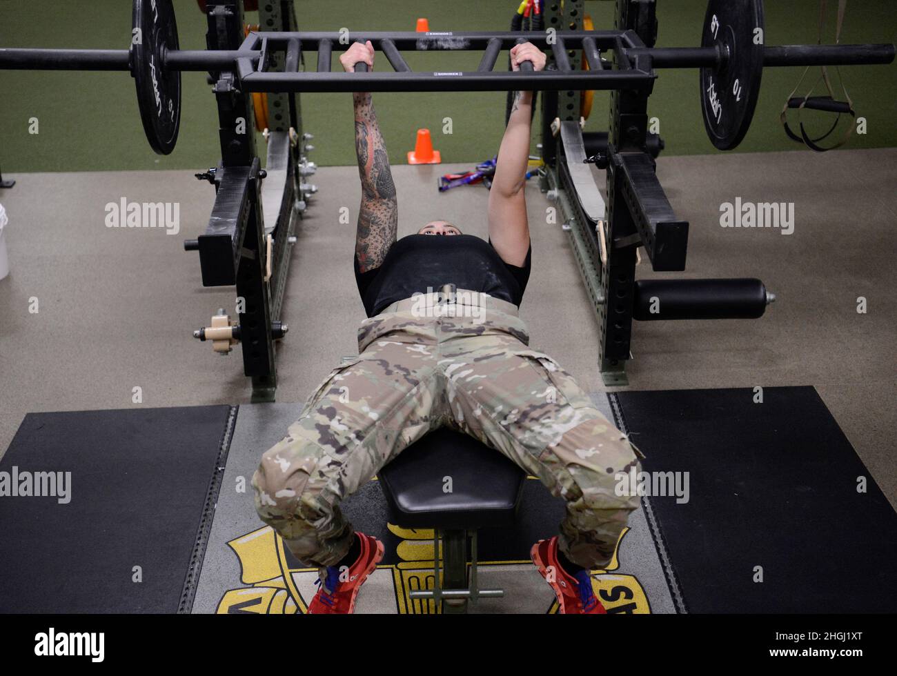 A Soldier assigned to the U.S. Army John F. Kennedy Special Warfare ...