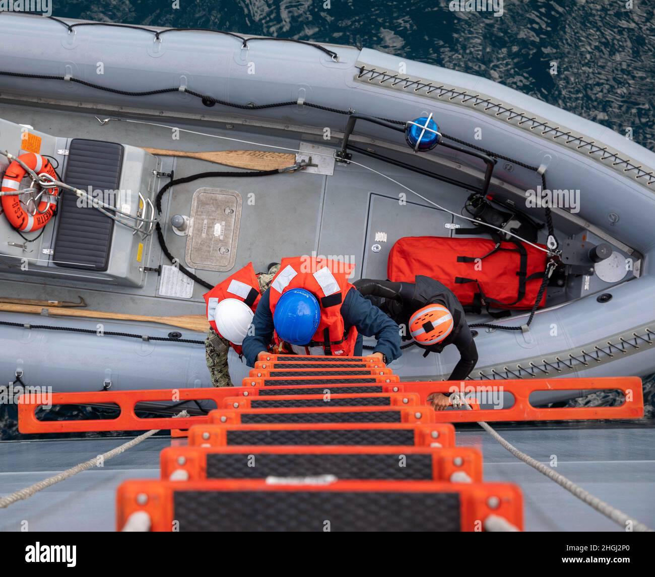 PACIFIC OCEAN (Aug. 10, 2021) – Sailors assigned to expeditionary sea ...