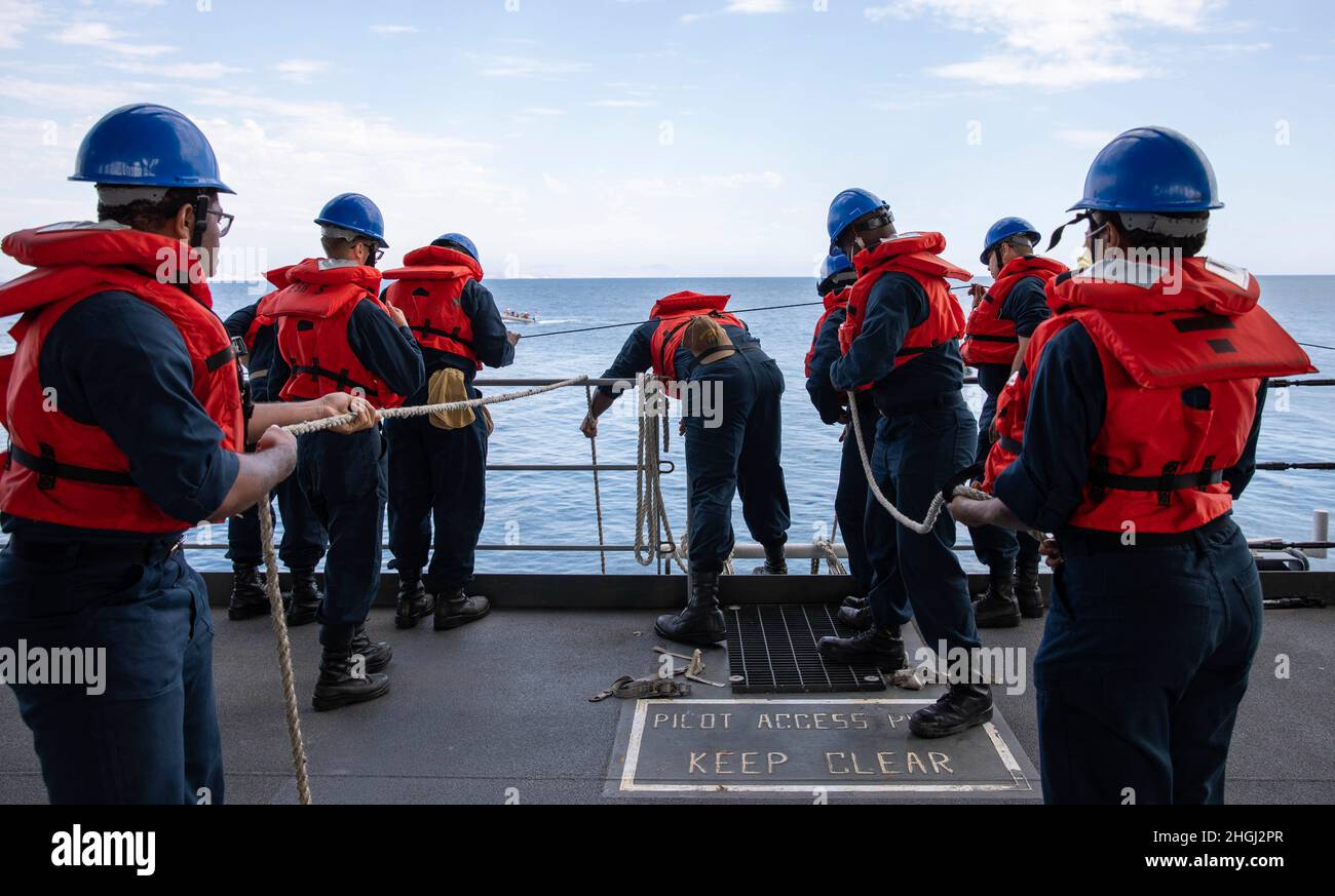 Maritime rope handling activity record hi-res stock photography and ...